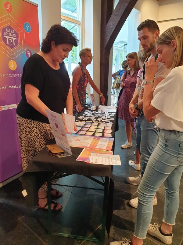 Update Alles op Tafel? Spelen met Positieve Gezondheid - De Bagagedrager